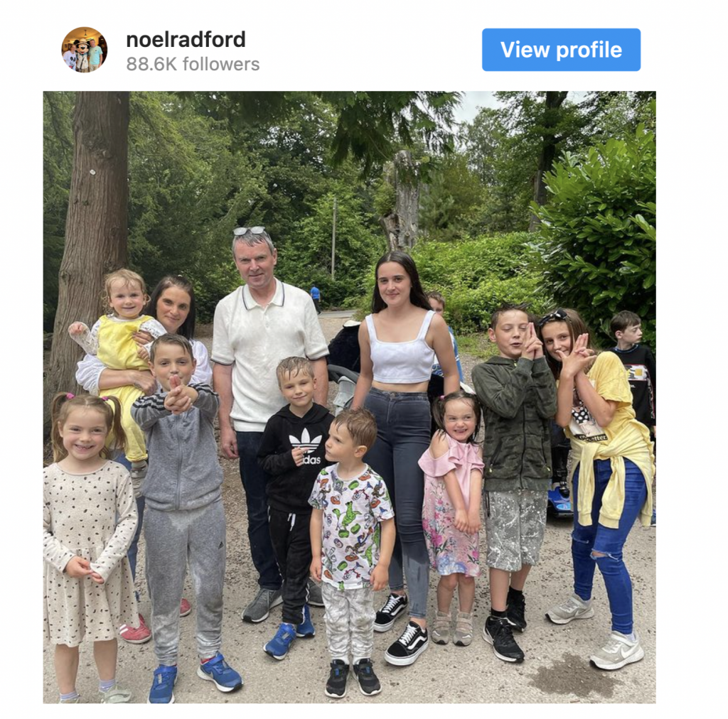 Woman Gave Birth at 14 and Welcomed 22nd Child at 45, Has Spent 800 ...