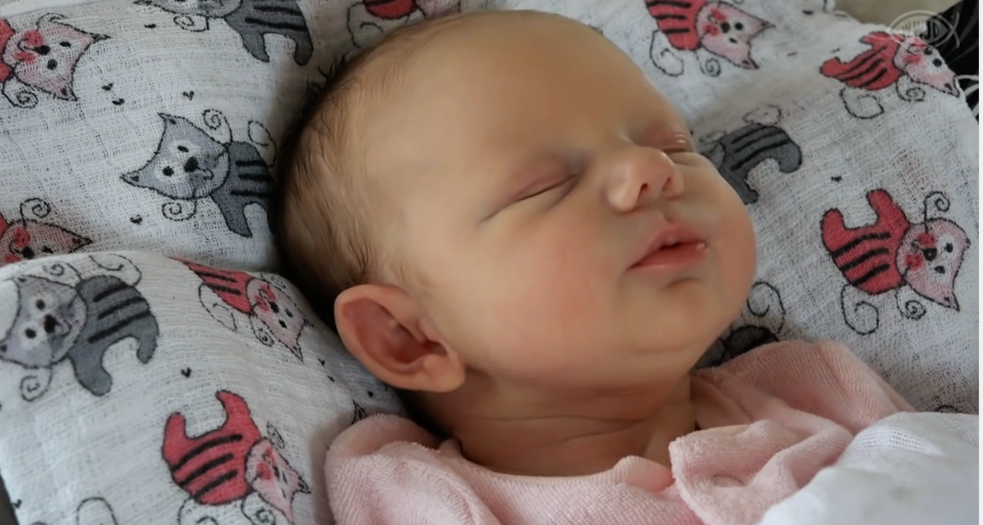 Adorable baby girl snorts herself awake at 10-days-old | My Cute Babies