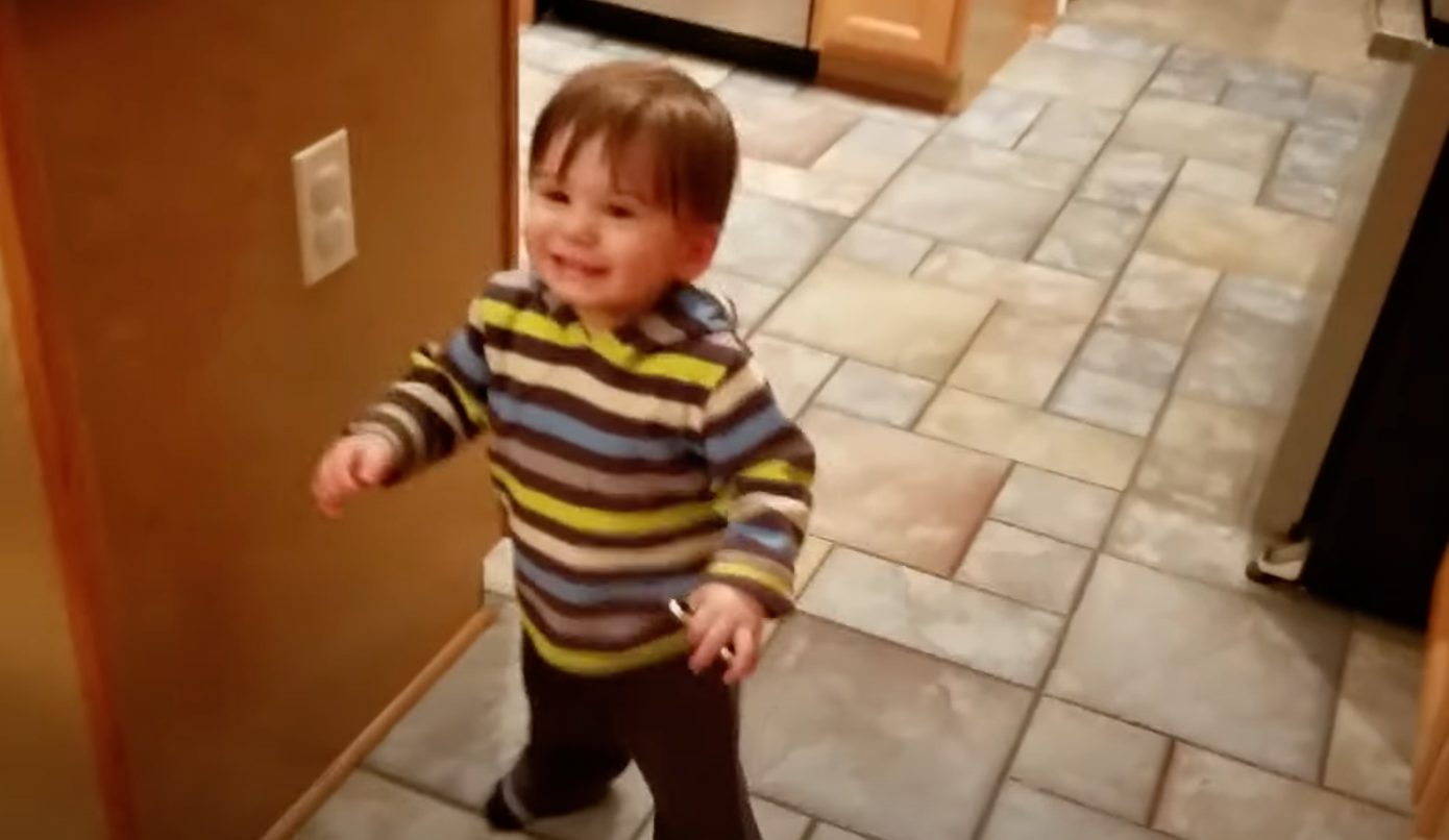 Baby’s First Steps: A Momentous Milestone | My Cute Babies