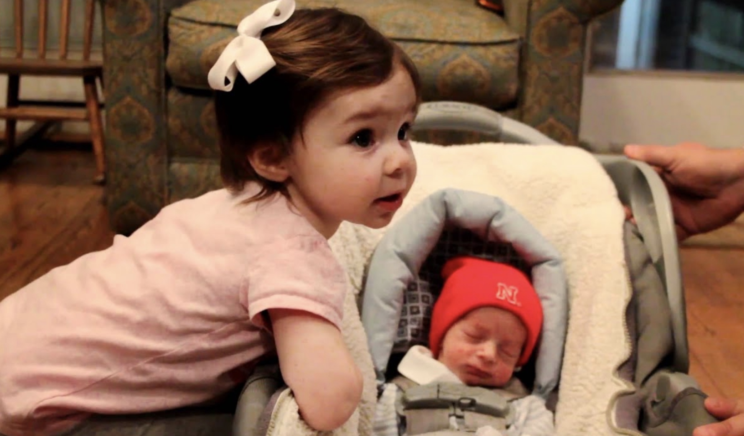 Cute video! Baby Luca is greeted by his big sister | My Cute Babies